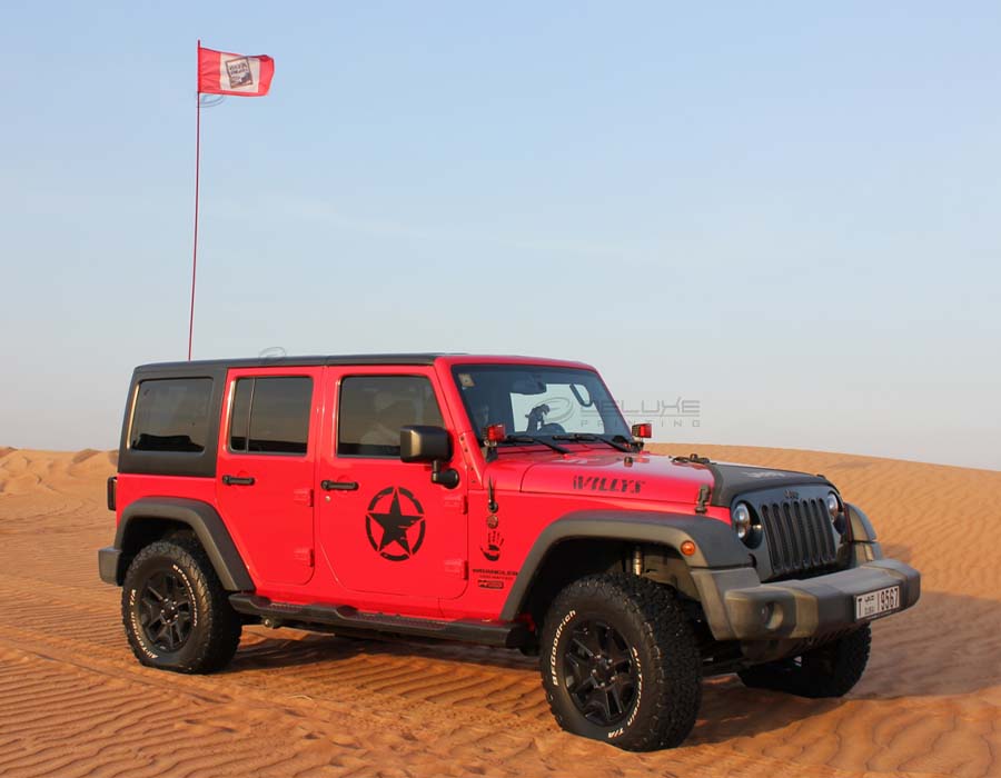 Car desert flag dubai