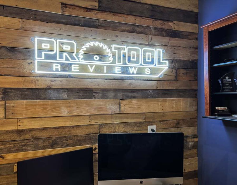 Neon 3D Signage Companies in Dubai, UAE | Deluxe Printing